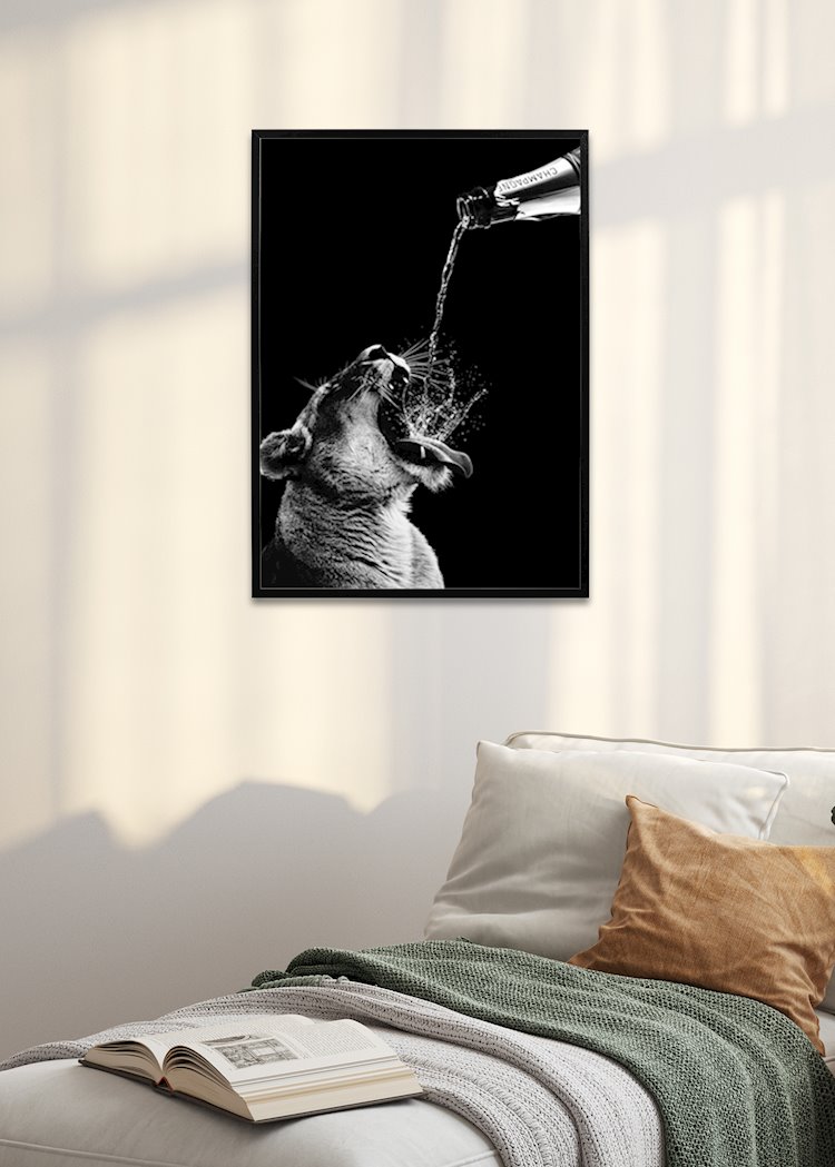Champange lejonhona poster av Patrick Boström - Printler